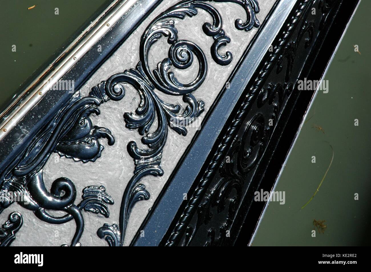 Crumbling buildings under hi-res stock photography and images - Alamy