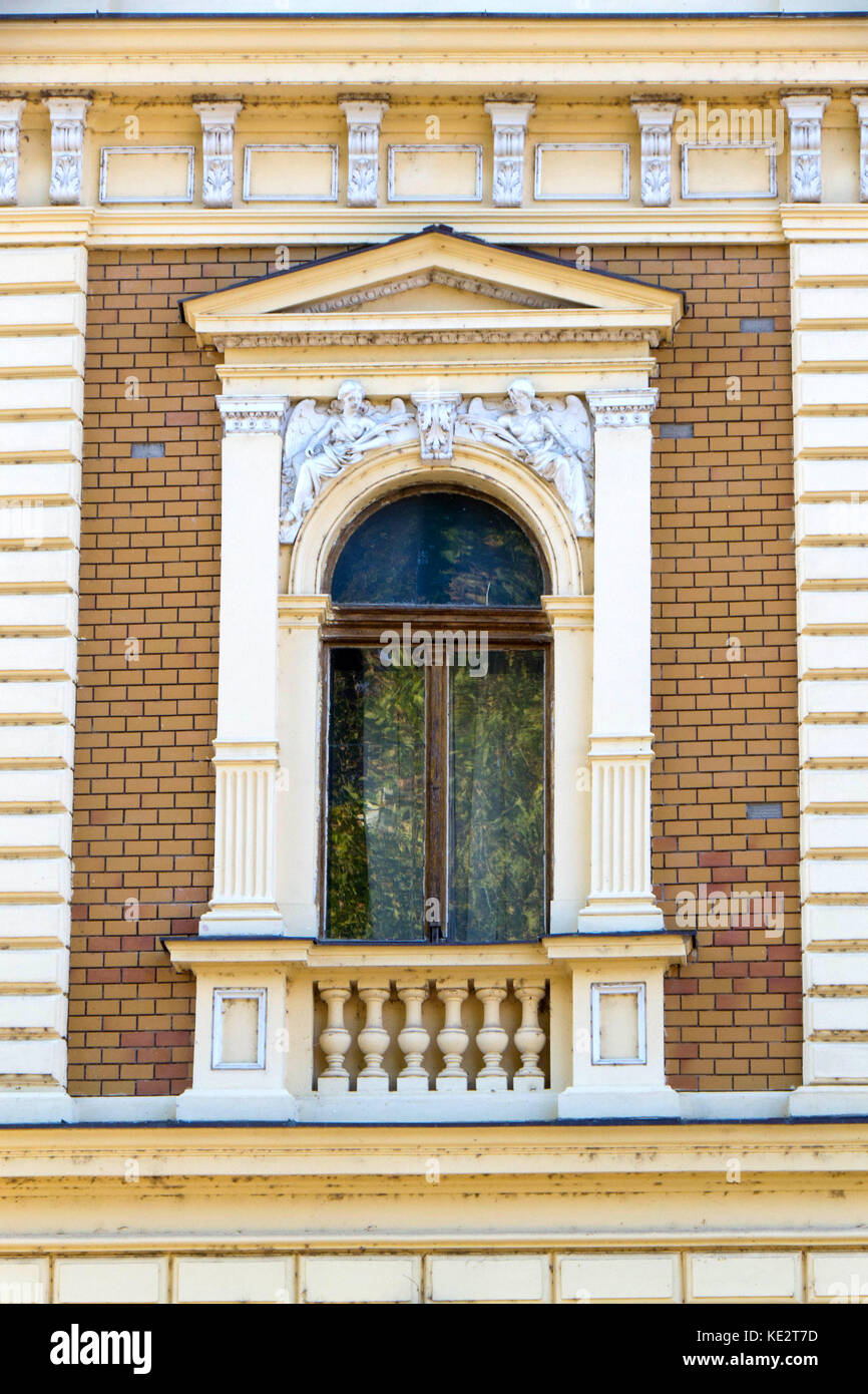 Windows on the old building Stock Photo - Alamy