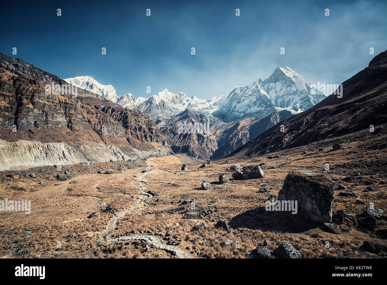 Machhapuchhre mountain nepal hi-res stock photography and images - Alamy
