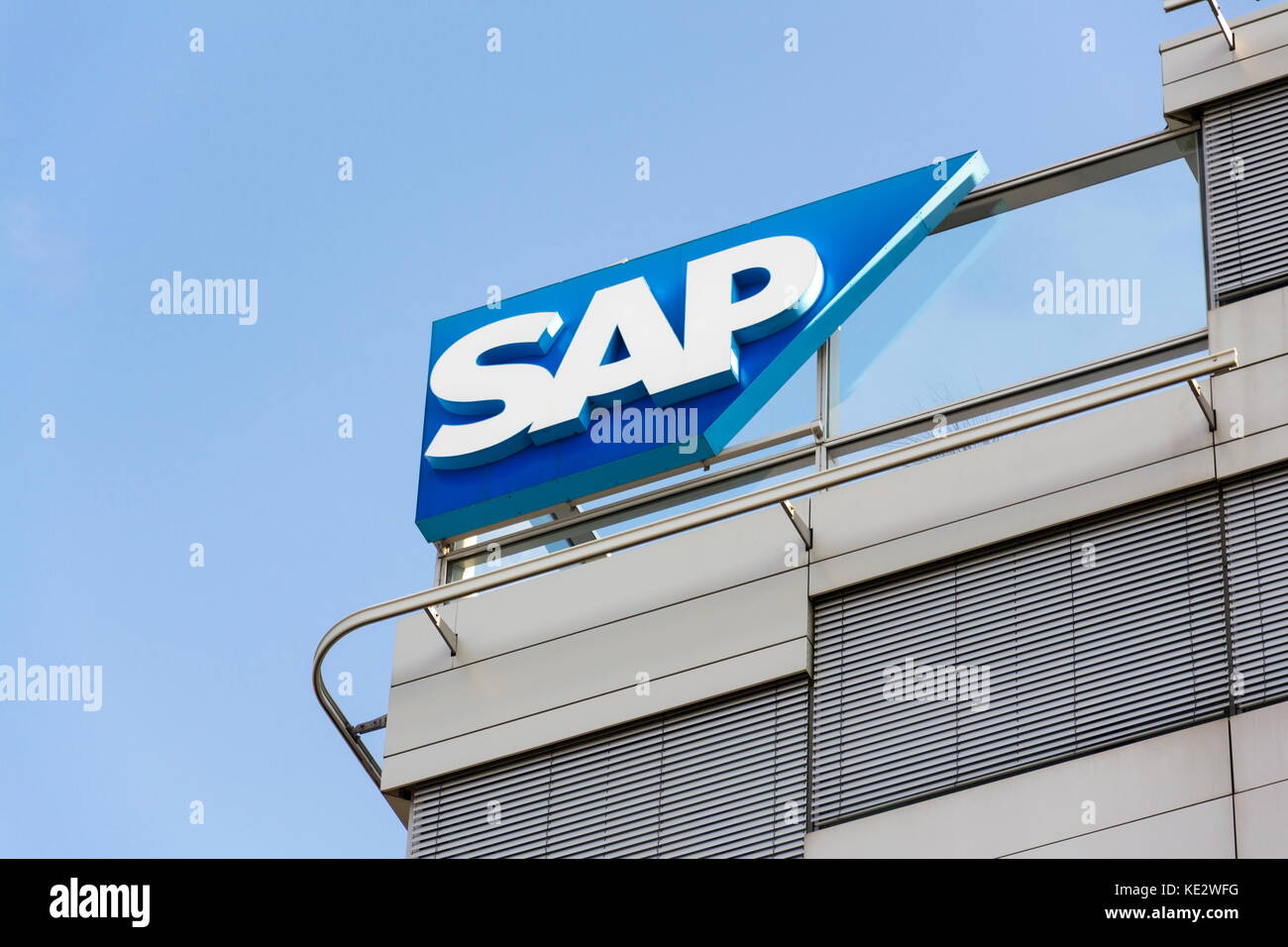 Consultancy service hi-res stock photography and images - Alamy