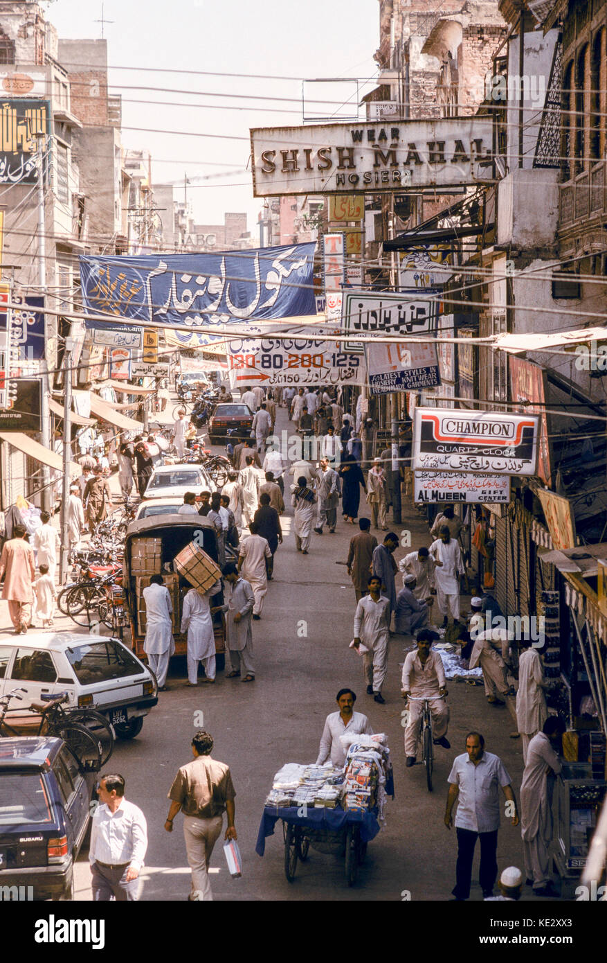 PUNJAB, PAKISTAN LAHORE BUSY STREETS Stock Photo - Alamy