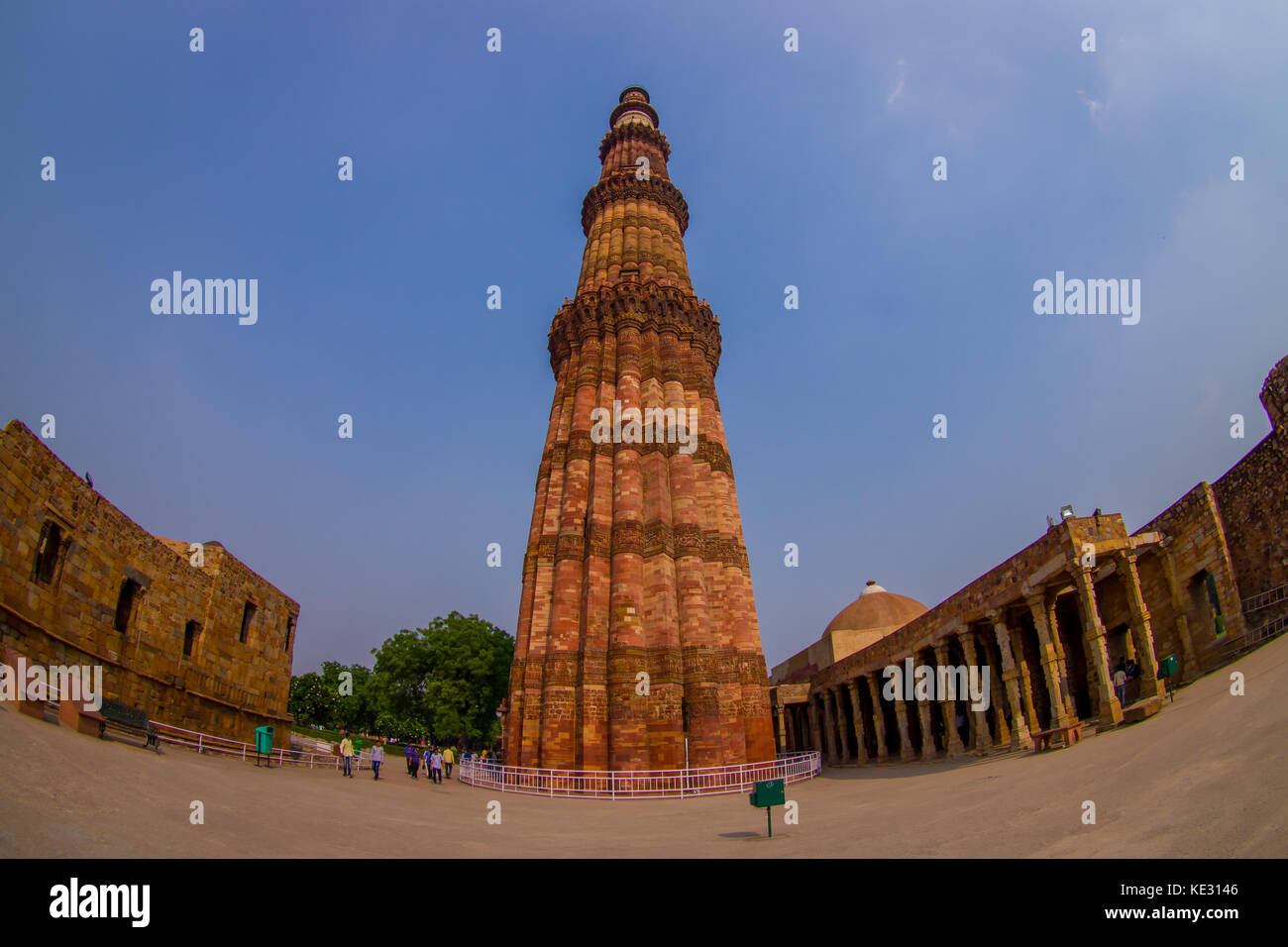 DELHI, INDIA - SEPTEMBER 25 2017: Beautiful view of Qutub Minar the ...