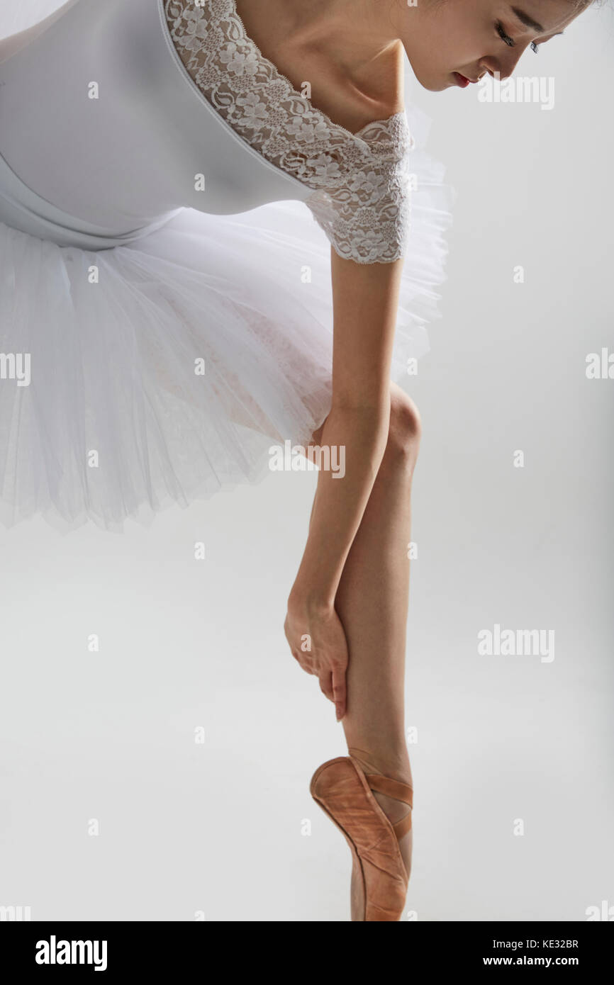 Side view of young elegant ballerina Stock Photo - Alamy