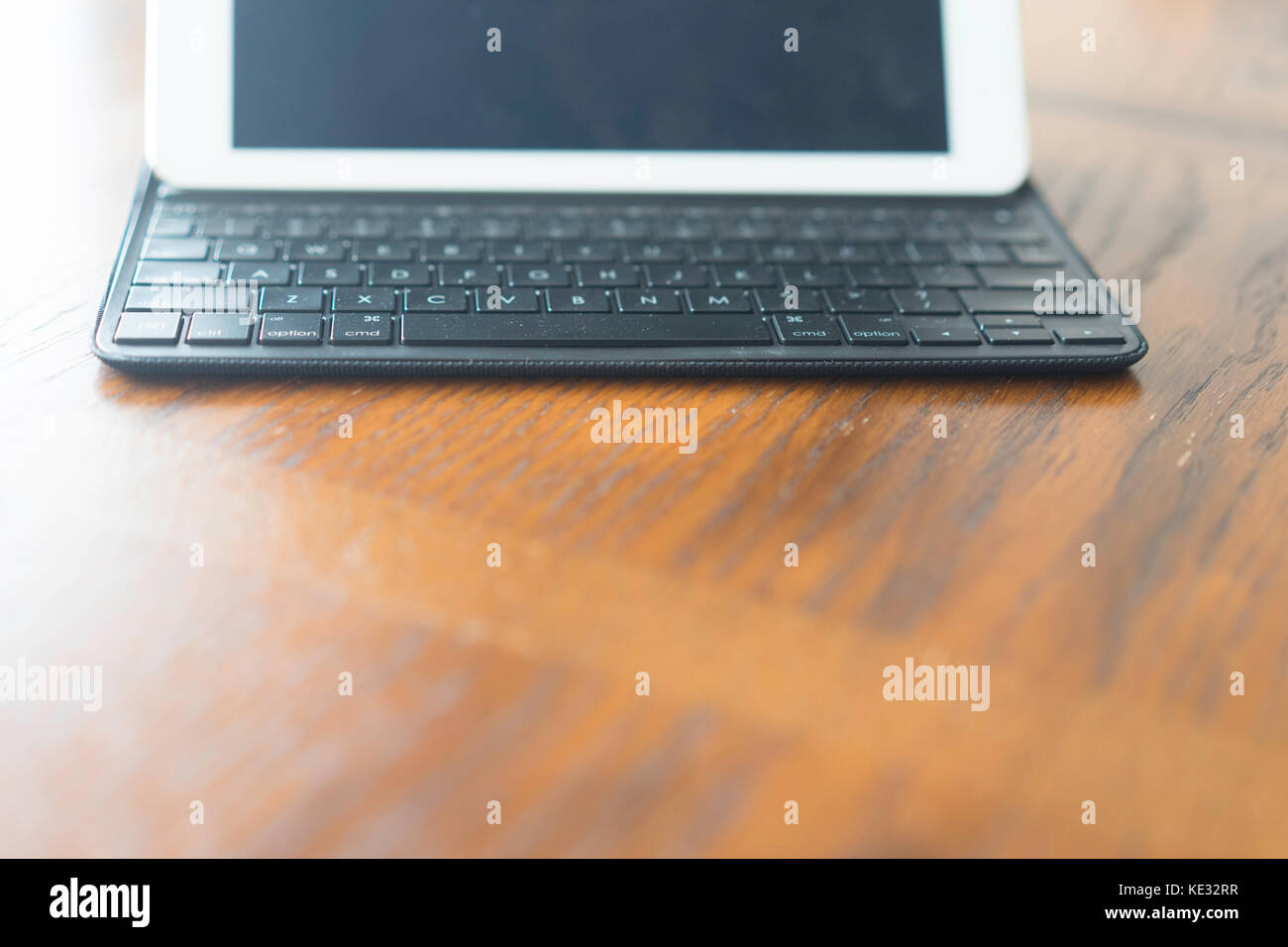 Tablet cell hi-res stock photography and images - Alamy