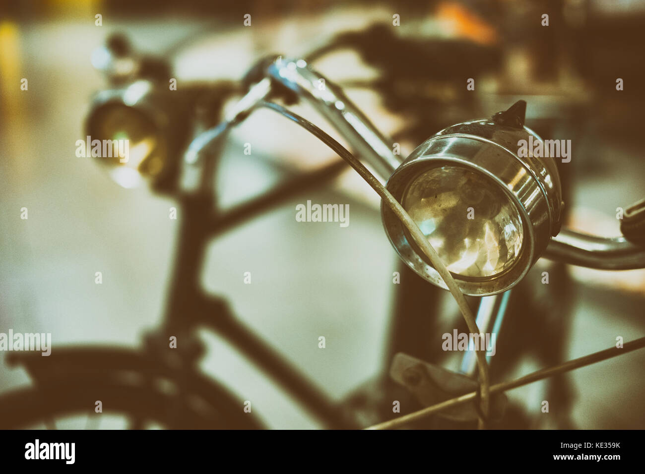 retro style black bicycle. old vintage bike Stock Photo - Alamy