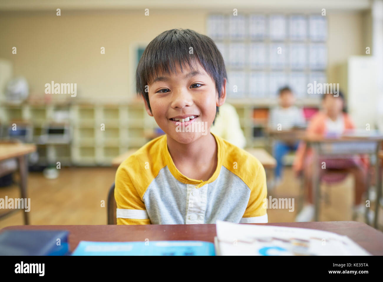 Japanese elementary school kid in the classroom Stock Photo - Alamy