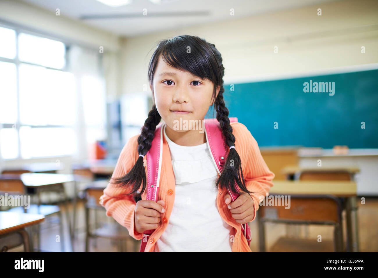 Japanese elementary school kid in the classroom Stock Photo - Alamy