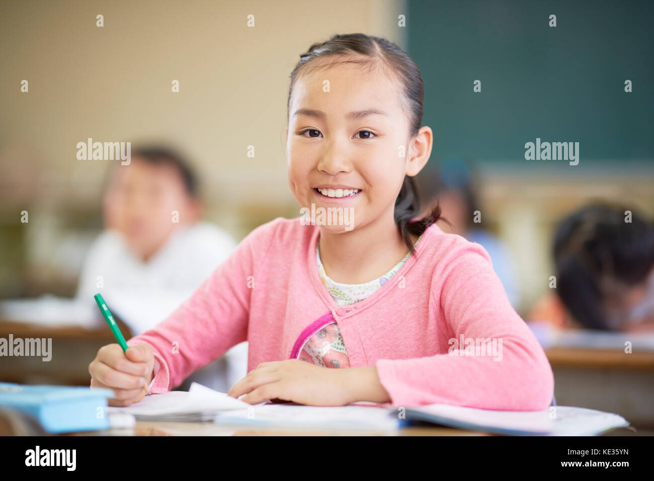 Japanese elementary school kid in the classroom Stock Photo - Alamy