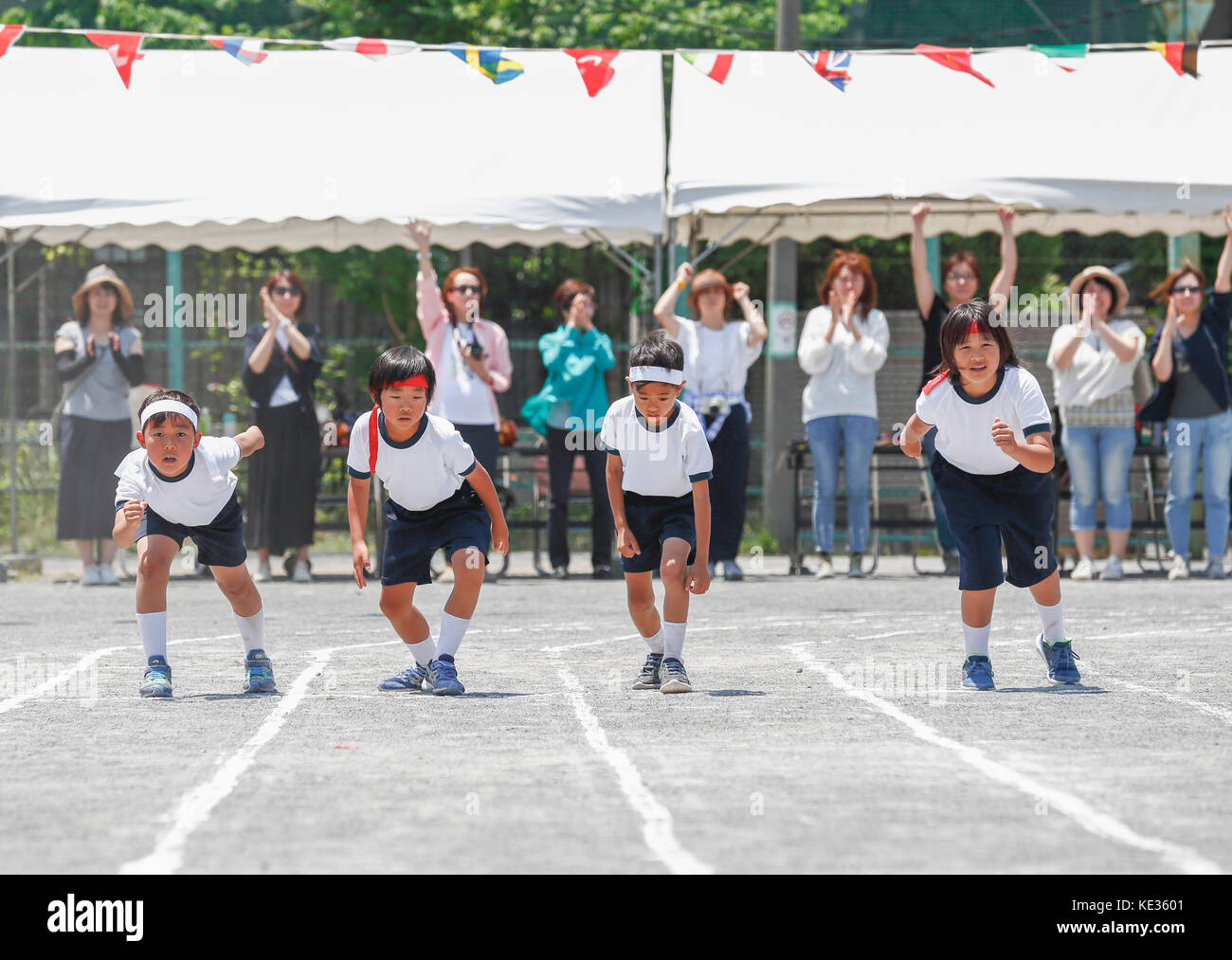 Japanese kids during school sports day Stock Photo - Alamy