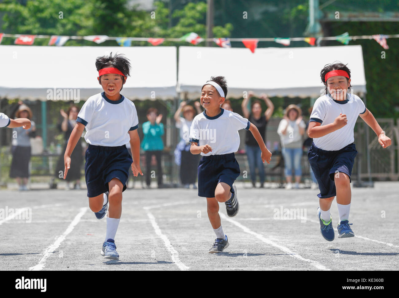 Japanese kids during school sports day Stock Photo - Alamy