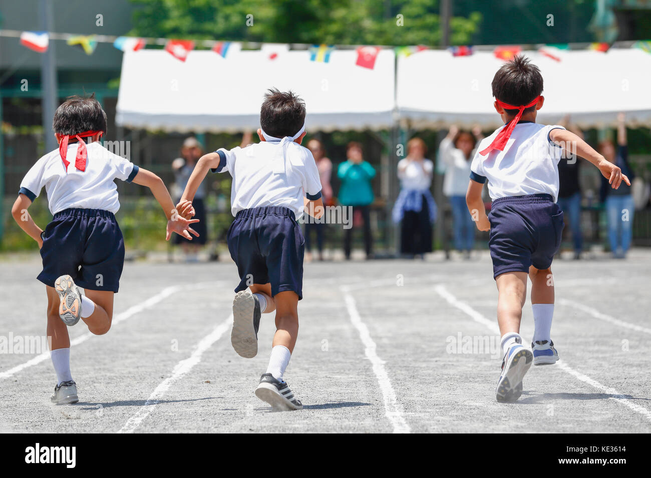 Japanese kids during school sports day Stock Photo - Alamy
