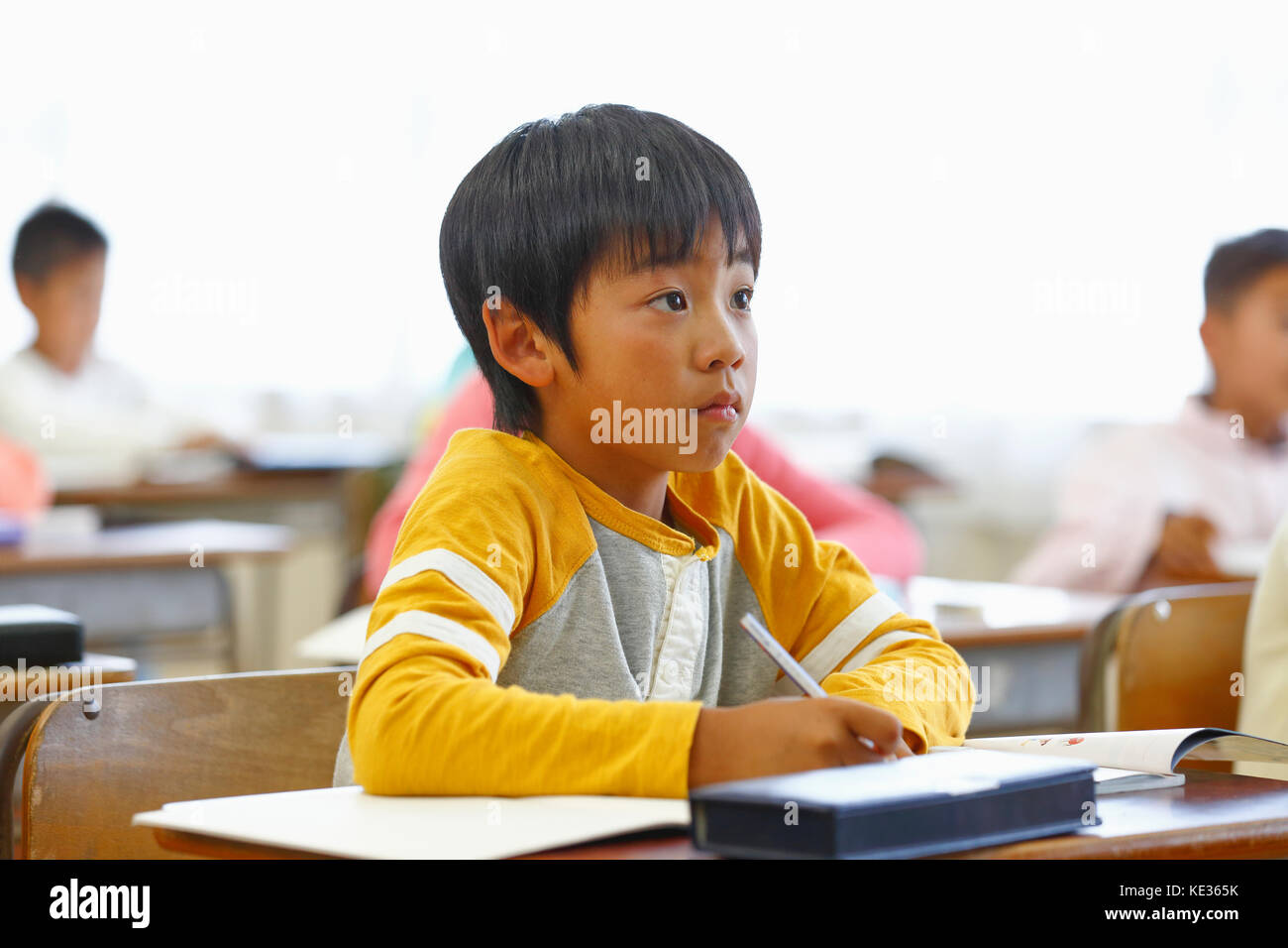 Japanese elementary school kid in the classroom Stock Photo - Alamy