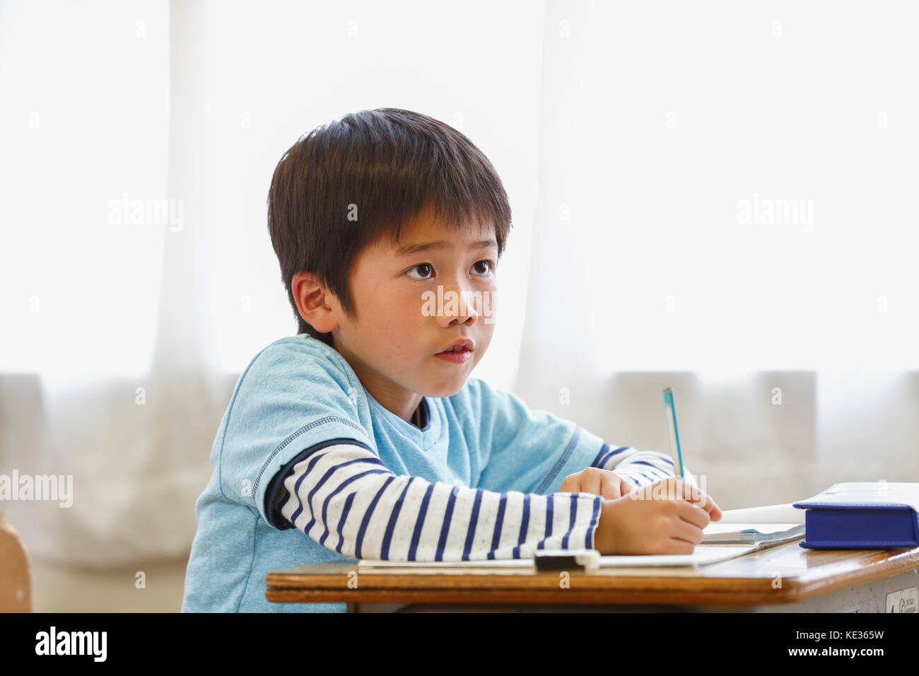 Japanese elementary school kid in the classroom Stock Photo - Alamy