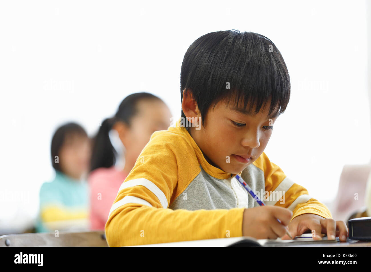 Japanese elementary school kid in the classroom Stock Photo - Alamy