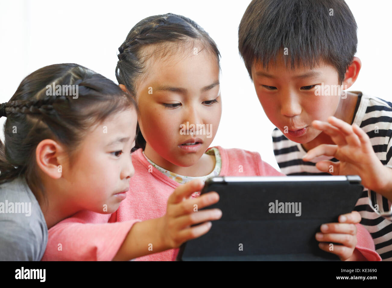 Japanese elementary school kids in the classroom Stock Photo - Alamy