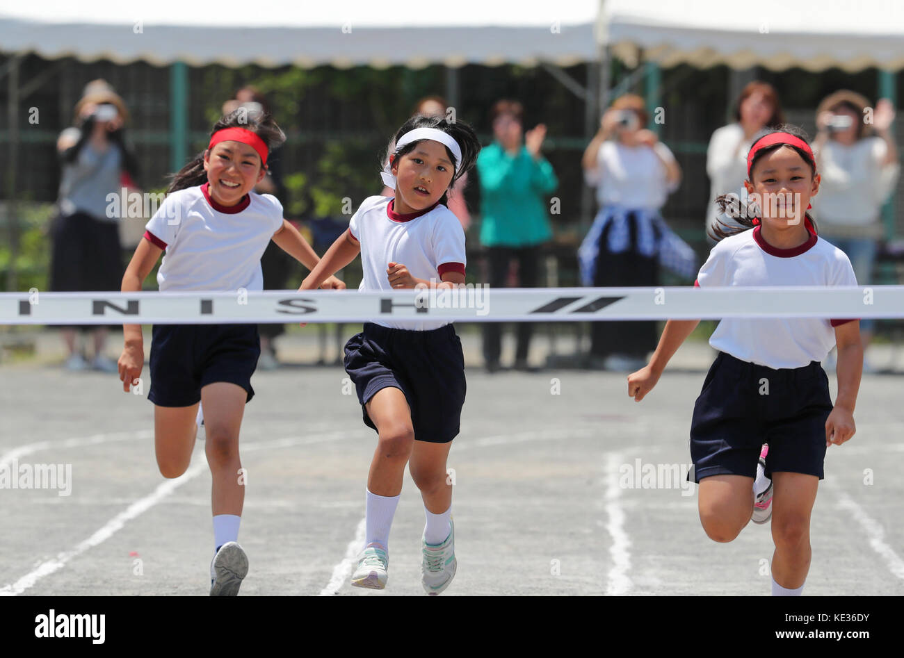 Japanese kids during school sports day Stock Photo - Alamy