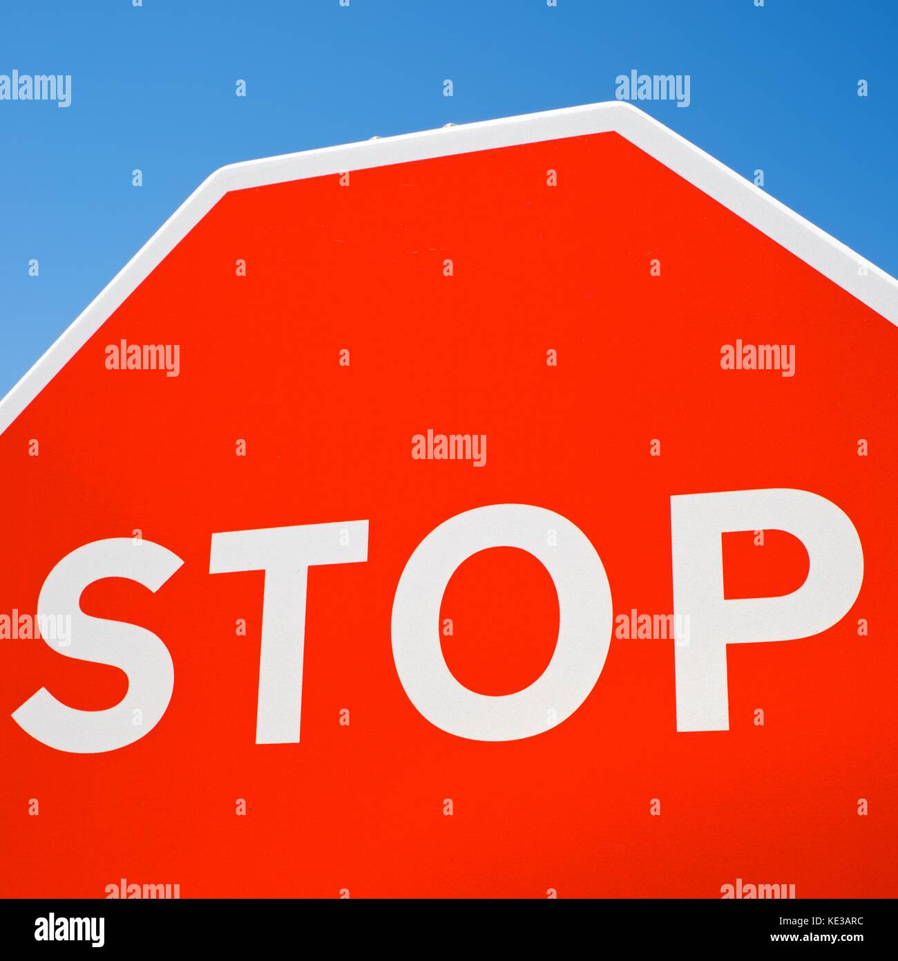 Car halt traffic signal hi-res stock photography and images - Alamy