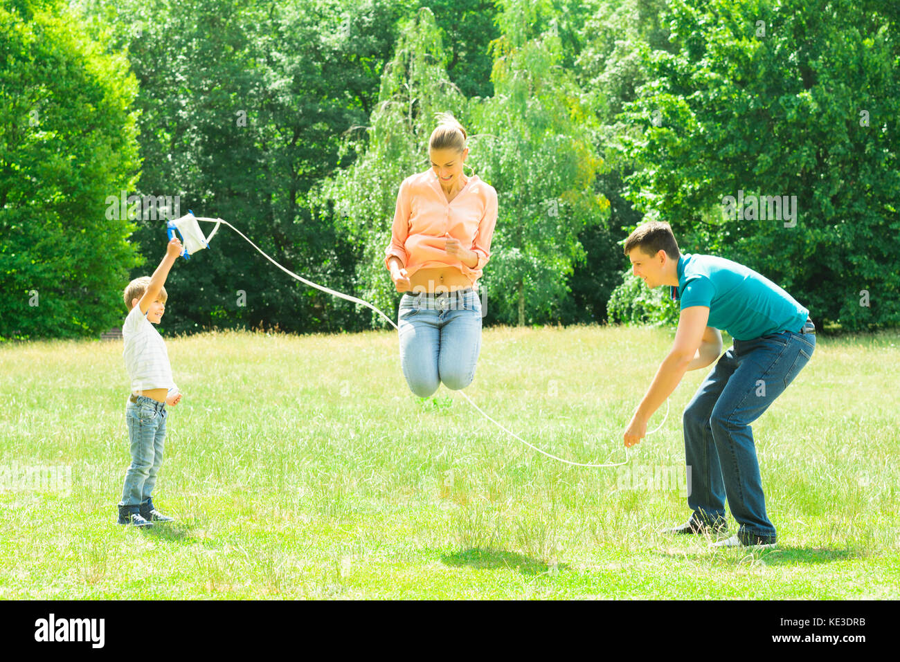 Family rope hi-res stock photography and images - Alamy