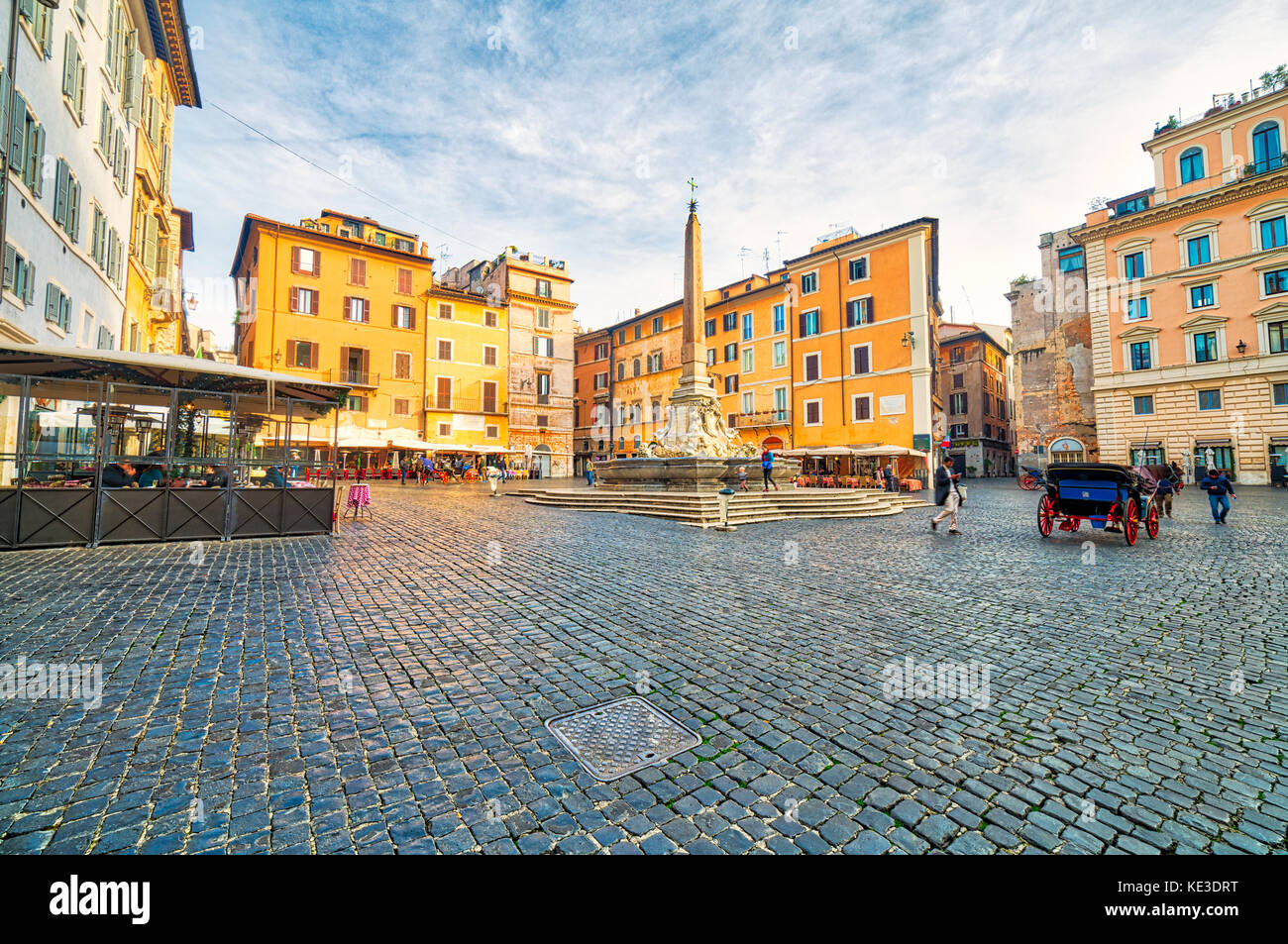 Rotund buildings hi-res stock photography and images - Alamy