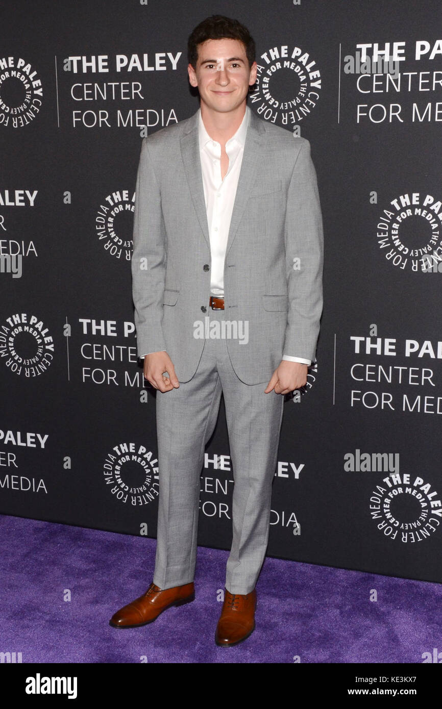 The goldbergs 100th episode celebration hi-res stock photography and ...