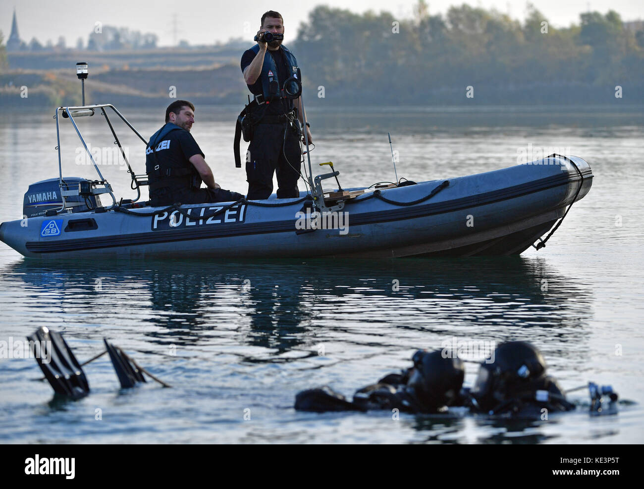 Police diver training hi-res stock photography and images - Alamy