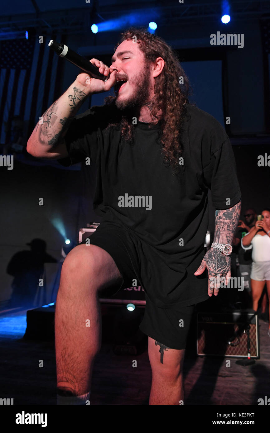 Fort Lauderdale FL, USA. 17th Oct, 2017. Post Malone performs at ...