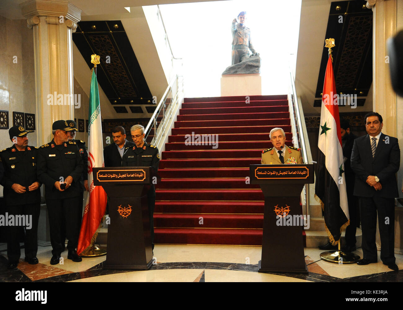 Lt gen staff hi-res stock photography and images - Alamy