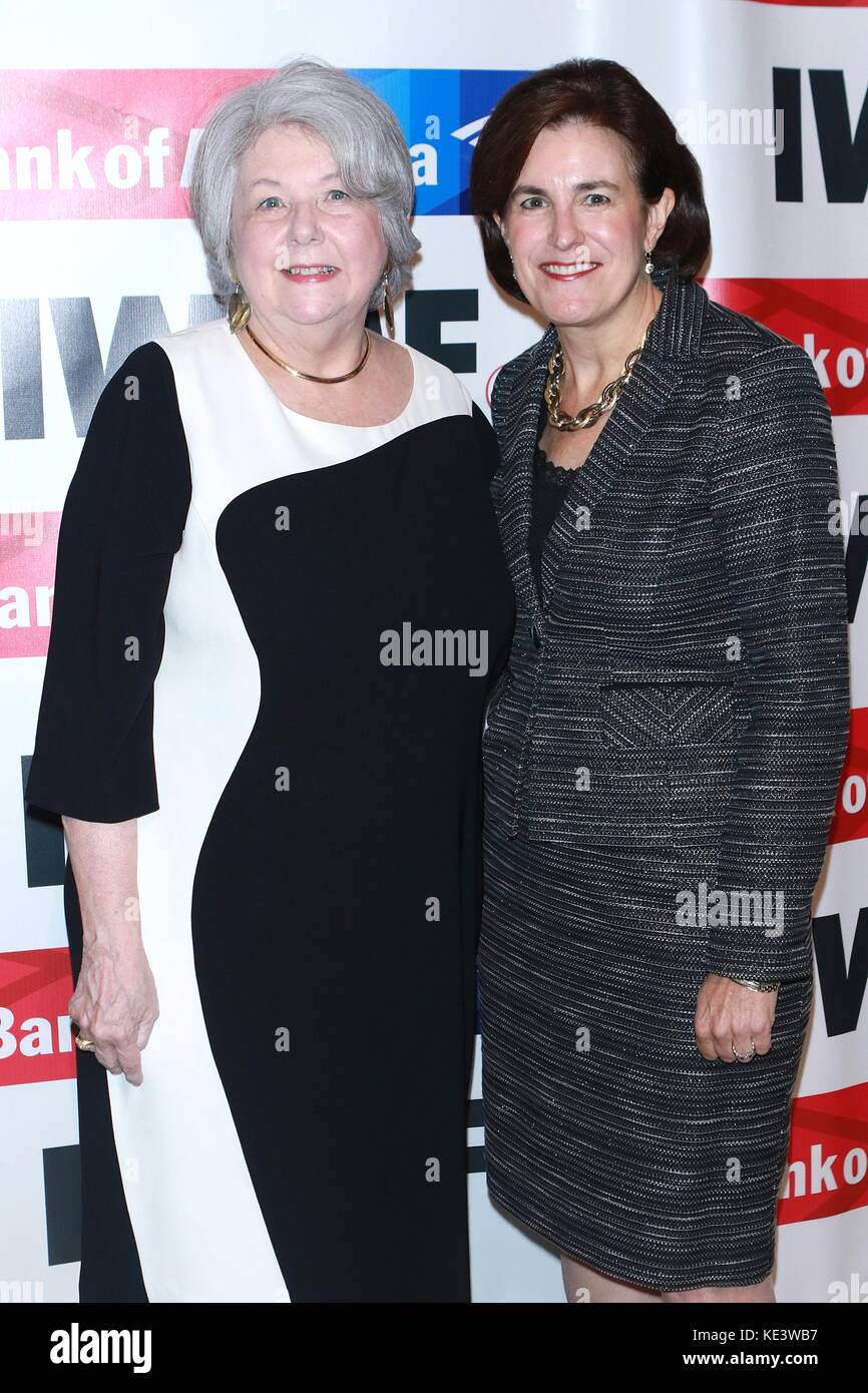 New York, NY, USA. 18th Oct, 2017. Linda Peek Schacht and Lisa Caputo ...