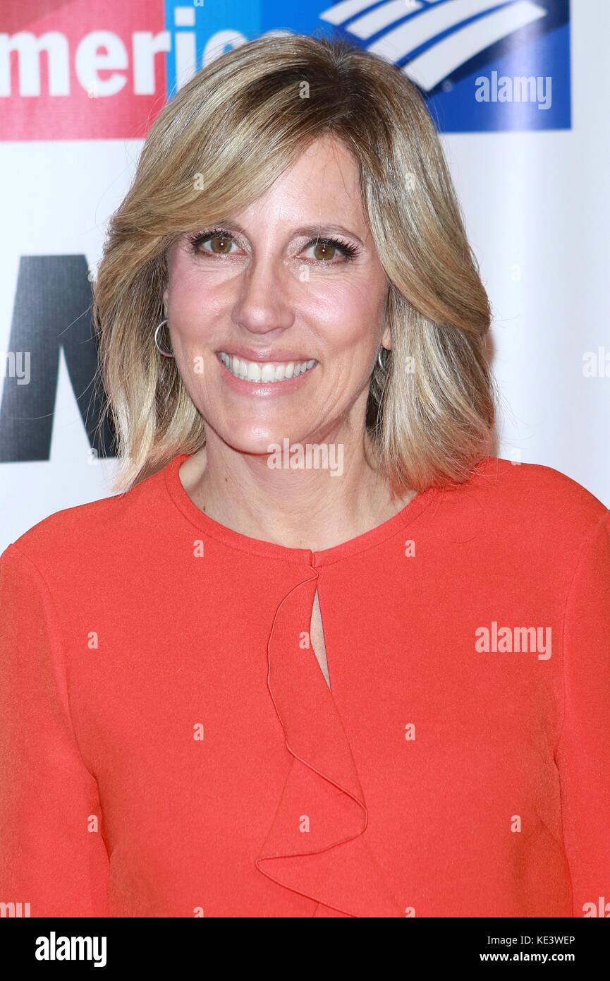 Poppy harlow hi-res stock photography and images - Alamy