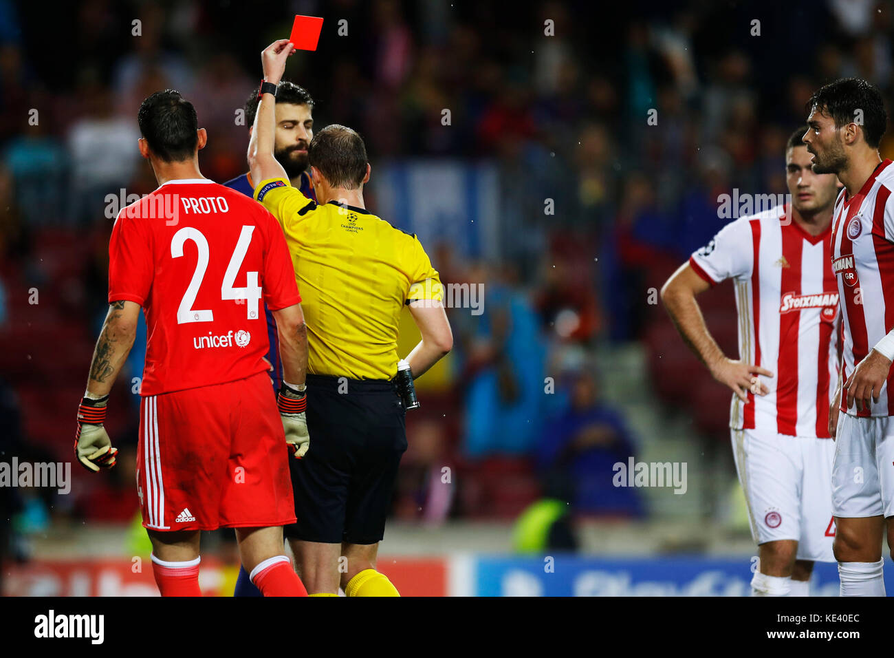Barcelona, Spain. Credit: D. 18th Oct, 2017. William Collum (Referee ...