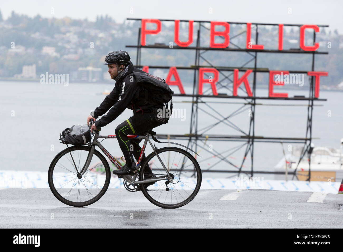 Cyclist in windy weather hi-res stock photography and images - Alamy