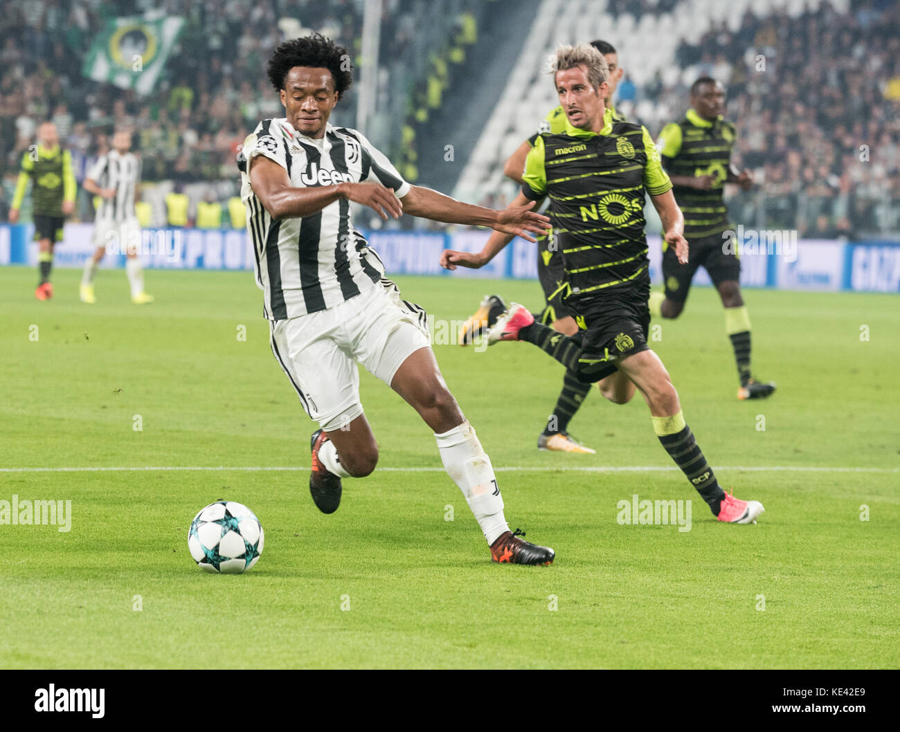Juan cuadrado de juventus fc hi-res stock photography and images - Alamy