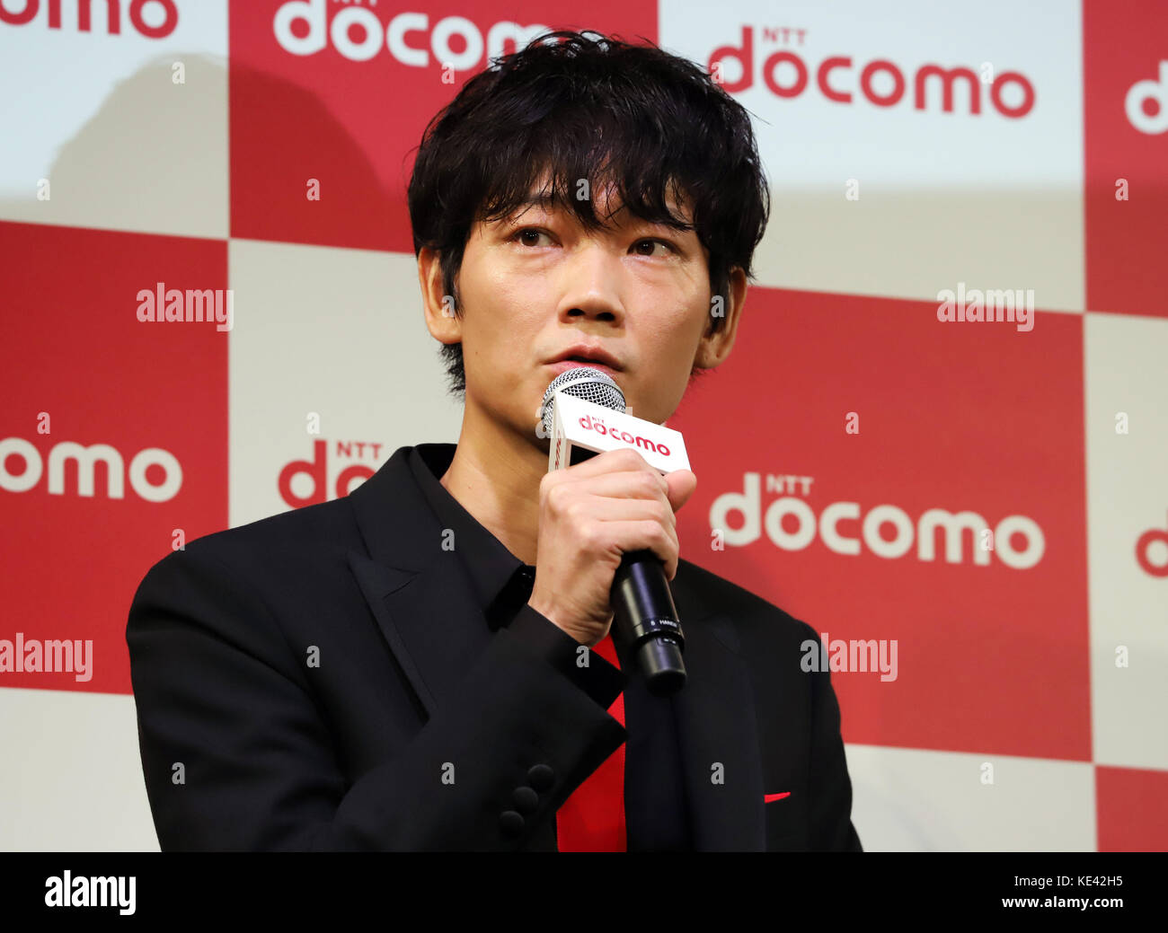 Tokyo, Japan. 18th Oct, 2017. Japanese actor Go Ayano attends a ...