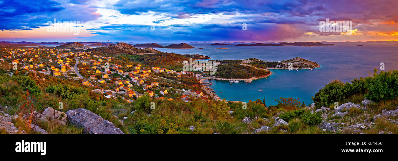 Amazing colorful sunset panorama of Pakostane archipelago, Dalmatia ...