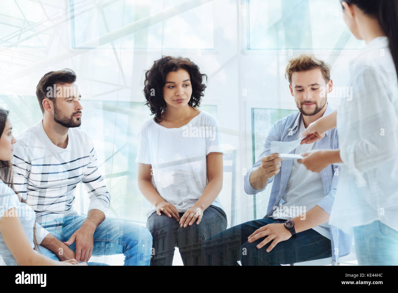 Professional psychologist conducting a therapy Stock Photo - Alamy