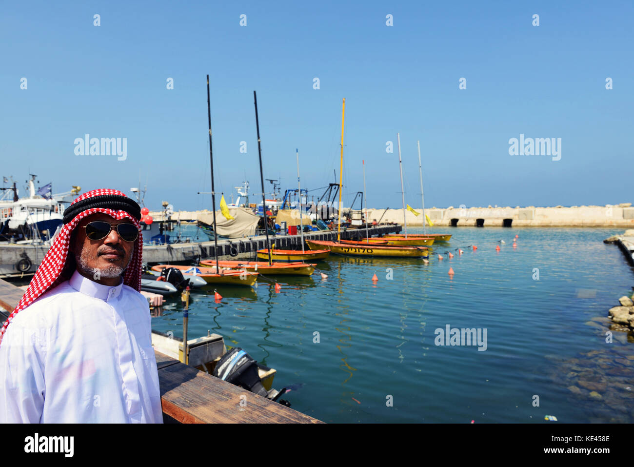 Arab man in traditional dress hi-res stock photography and images - Alamy