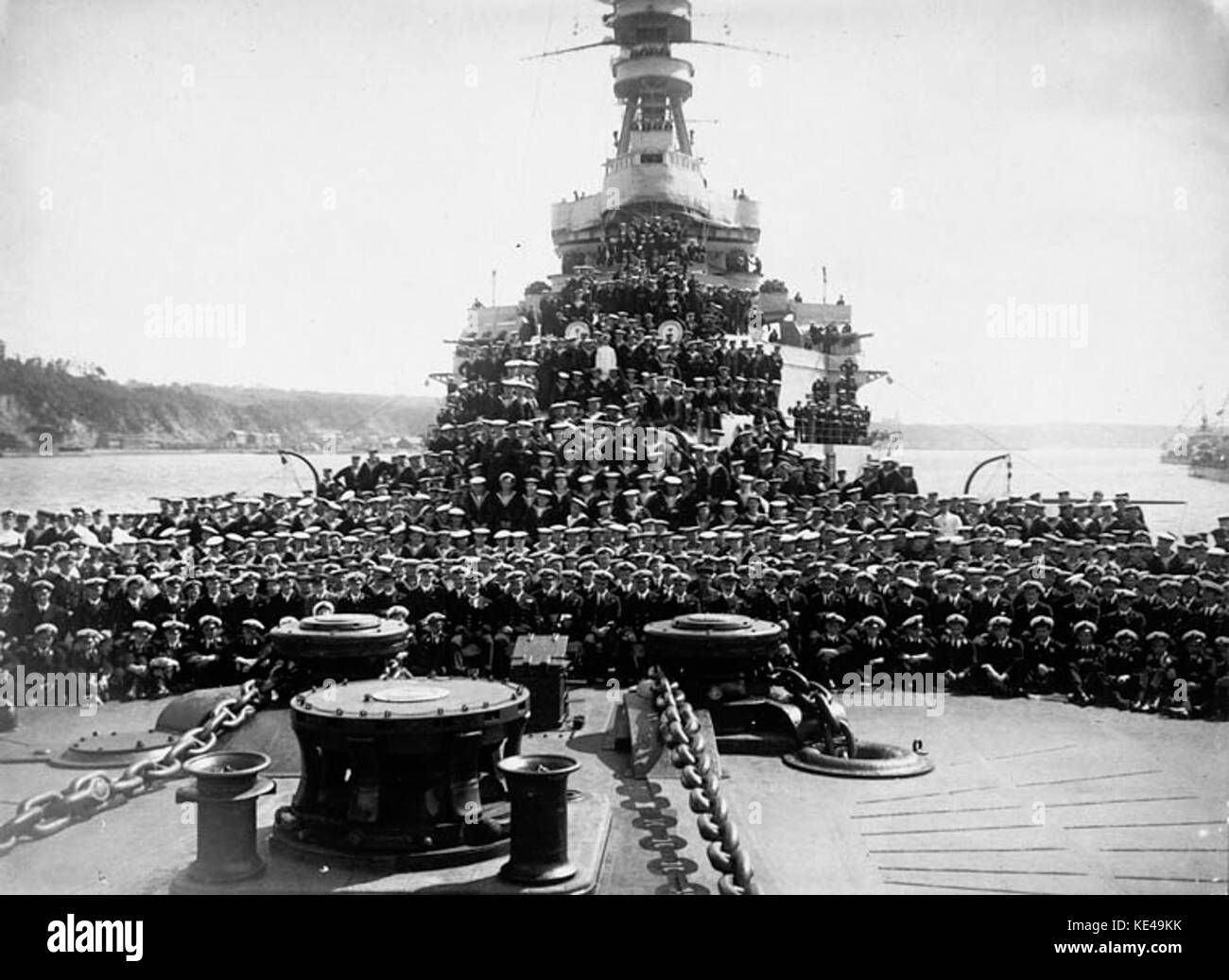 Hms renown hi-res stock photography and images - Alamy
