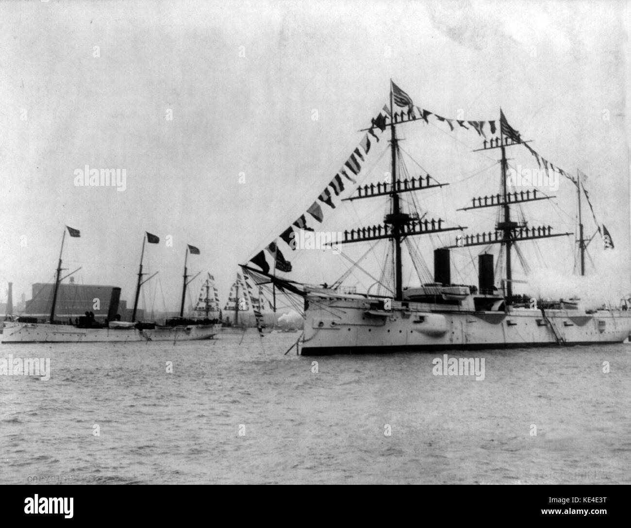 USS Chicago saluting, 1893 cph.3b18597 Stock Photo - Alamy