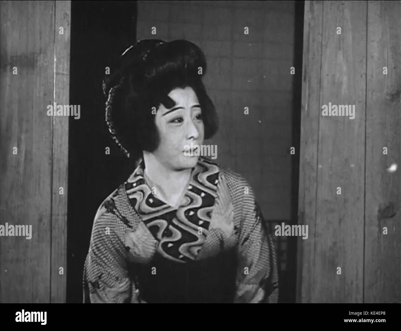 Tanuki myth hi-res stock photography and images - Alamy