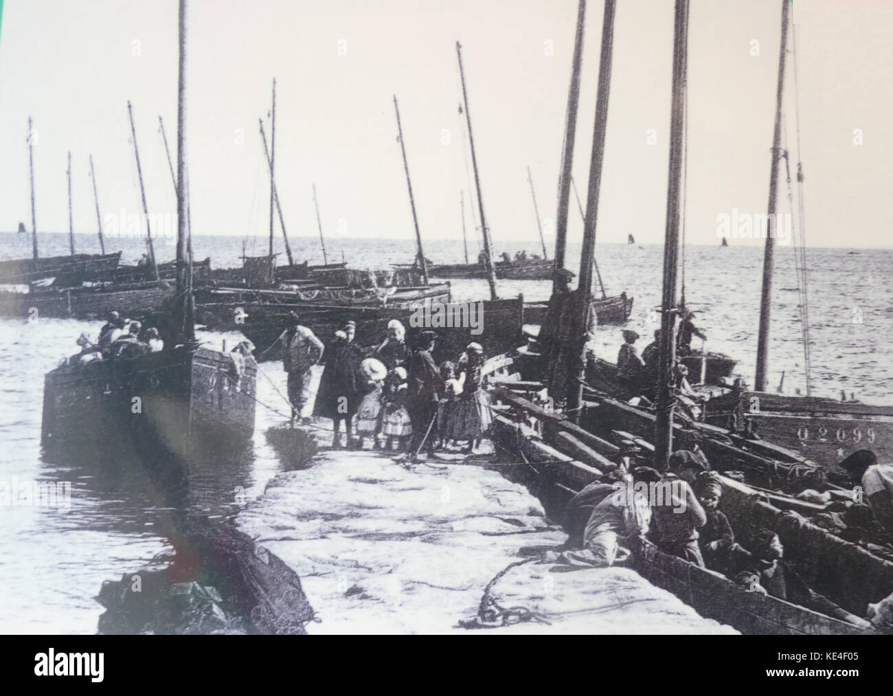 37 Le port de Saint Pierre vers 1900 Stock Photo - Alamy