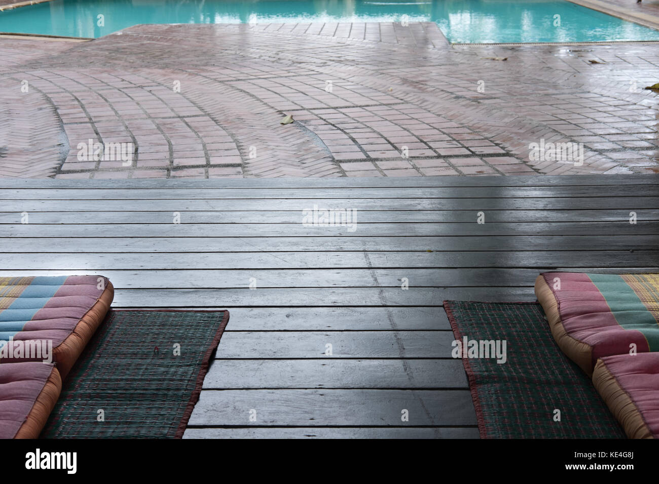 Vintage swimming pool mattress hi-res stock photography and images - Alamy
