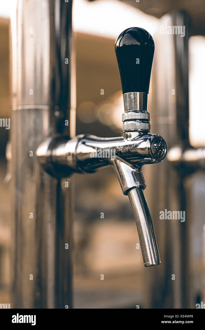 Beer tap hi-res stock photography and images - Alamy