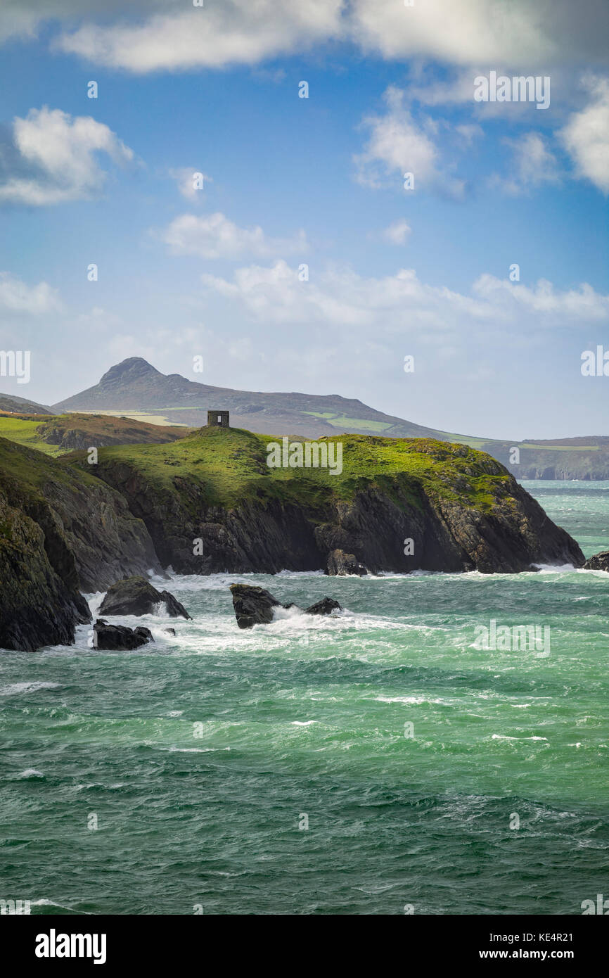 Abereiddy tower from Traeth Llyfn bay Stock Photo - Alamy