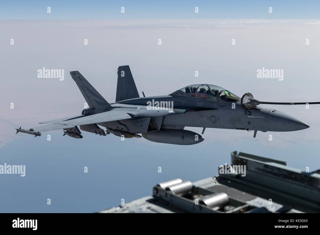 F/A-18 Super Hornet Refueling Stock Photo - Alamy