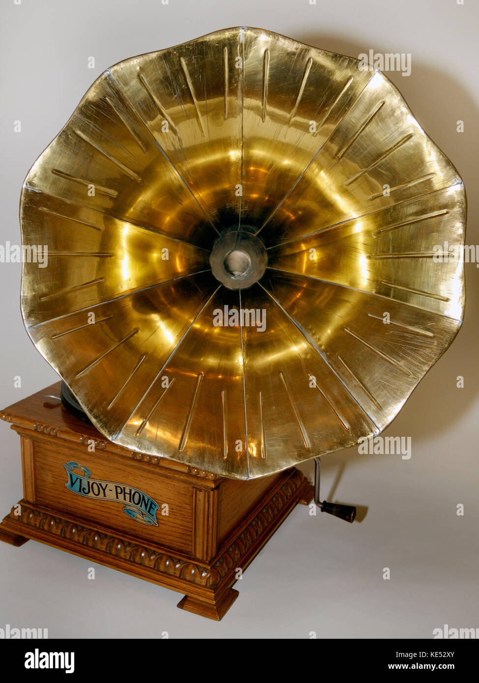 Early wind up gramophone with large horn on square wooden base with ...