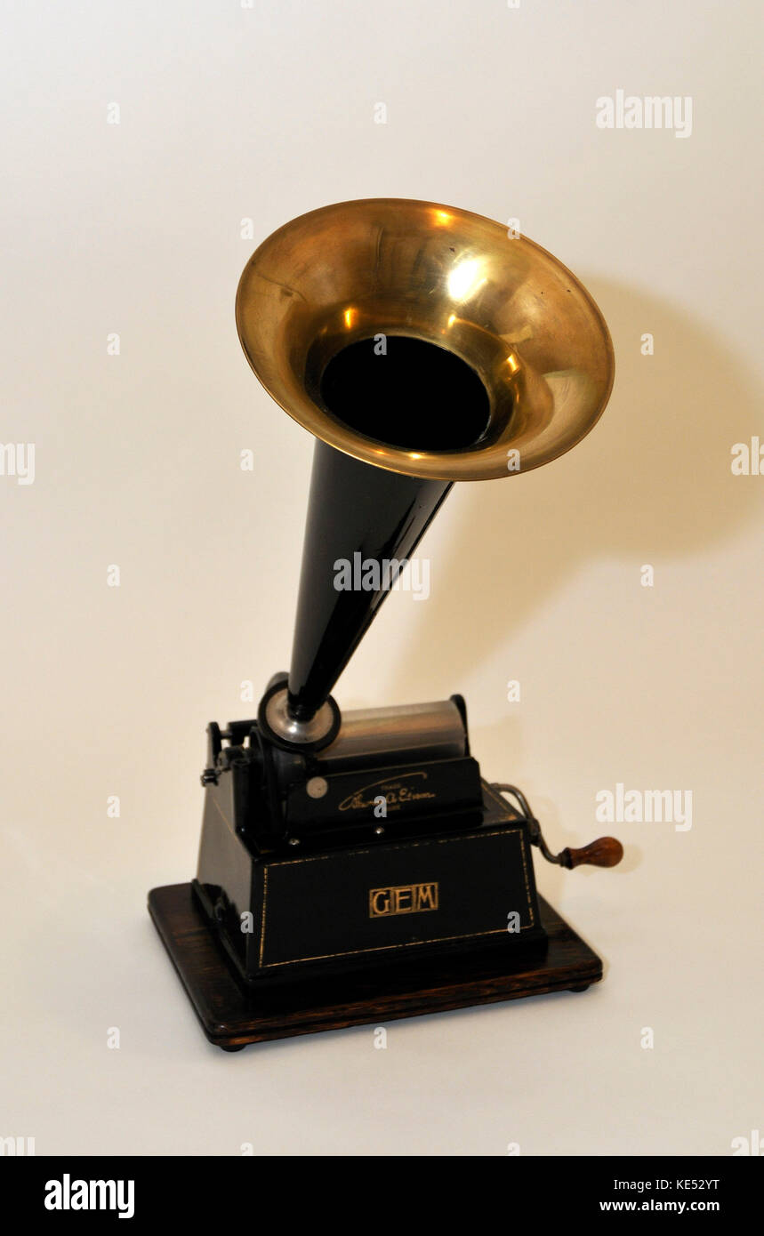 Phonograph cylinders hi-res stock photography and images - Alamy