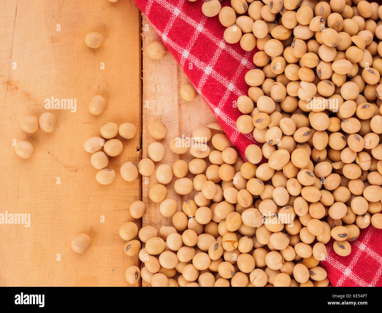 soybeans on wood background Stock Photo - Alamy