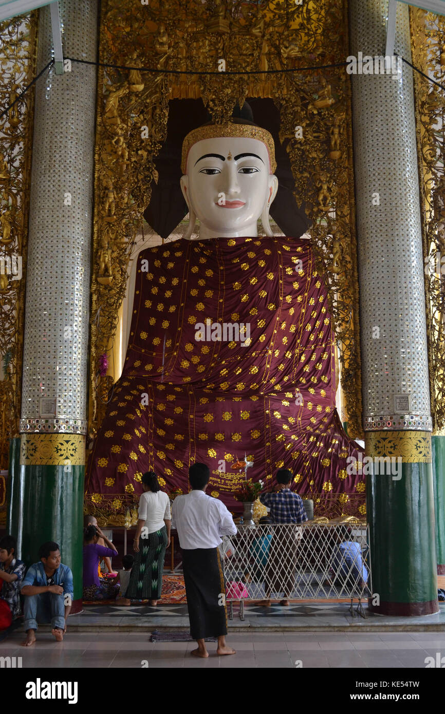 The national religious symbol of Burmese. It's the shwedagon Pagoda ...