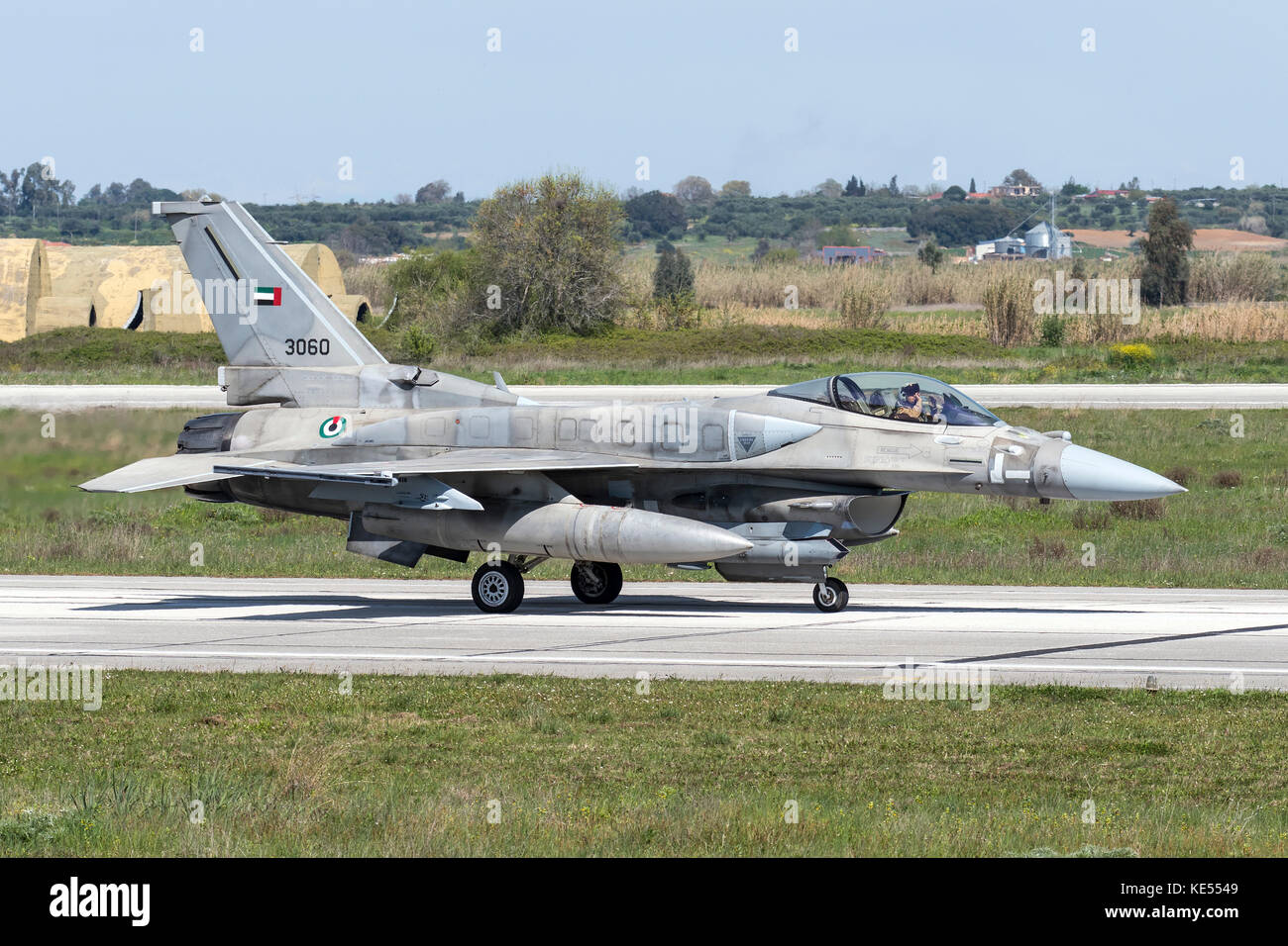 United Arab Emirates Air Force F-16E Desert Falcon Stock Photo - Alamy