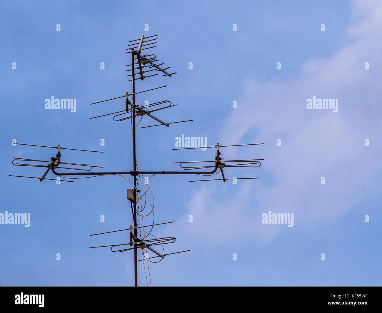 Uhf tv antenna hi-res stock photography and images - Alamy